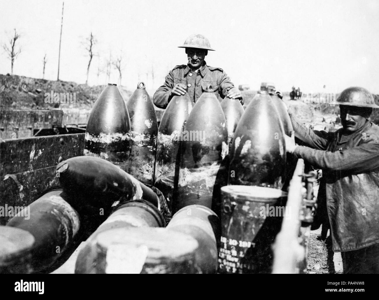 Official photograph taken on the British Western Front showing soldiers ...