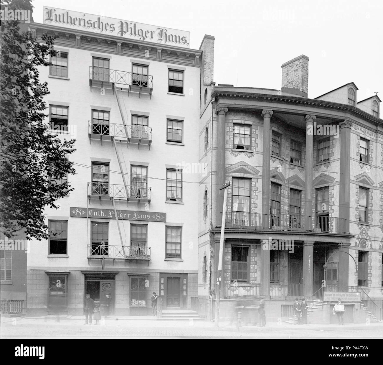 Crop expansion Black and White Stock Photos & Images - Alamy