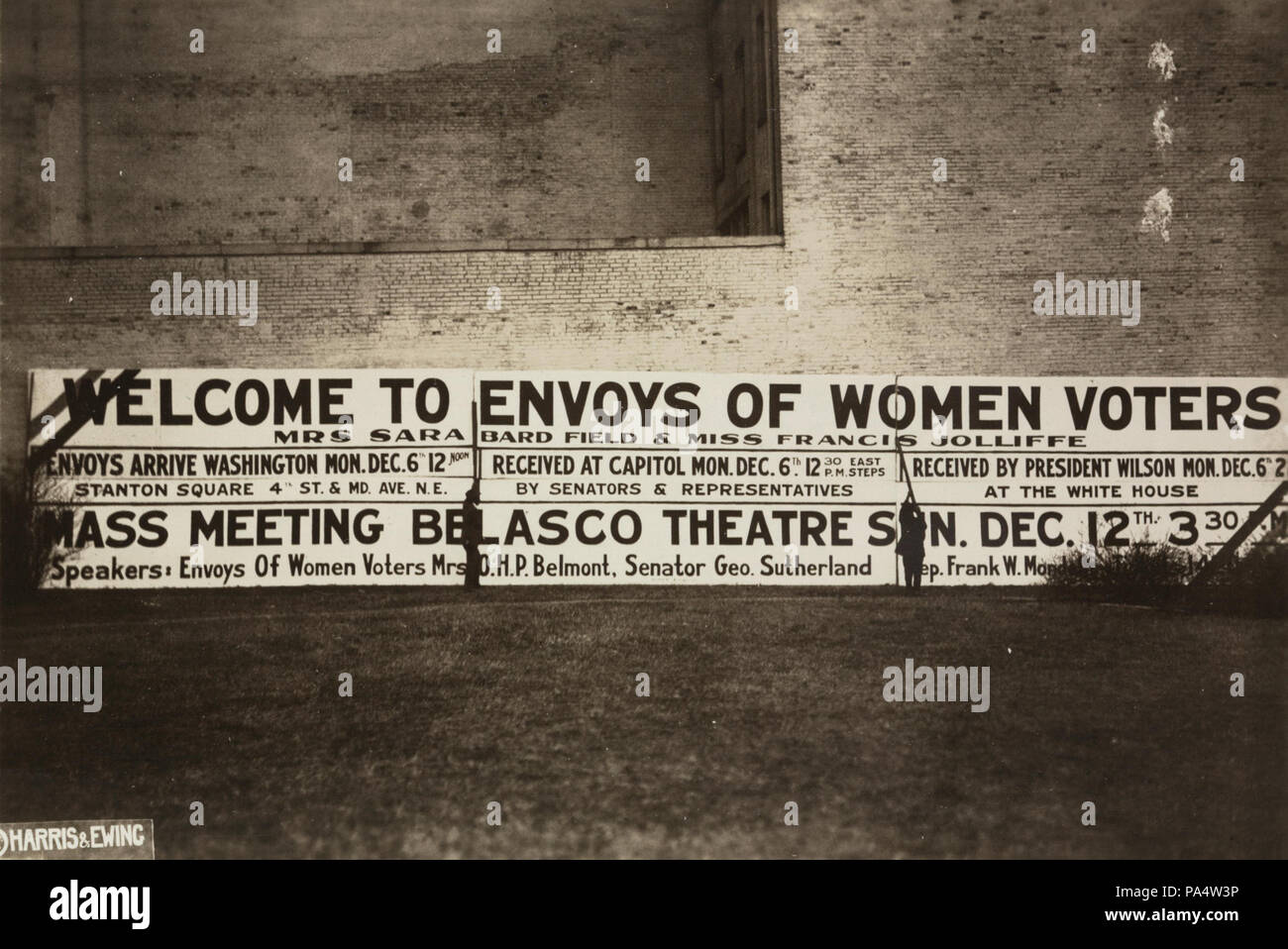 Suffrage signs hi-res stock photography and images - Alamy