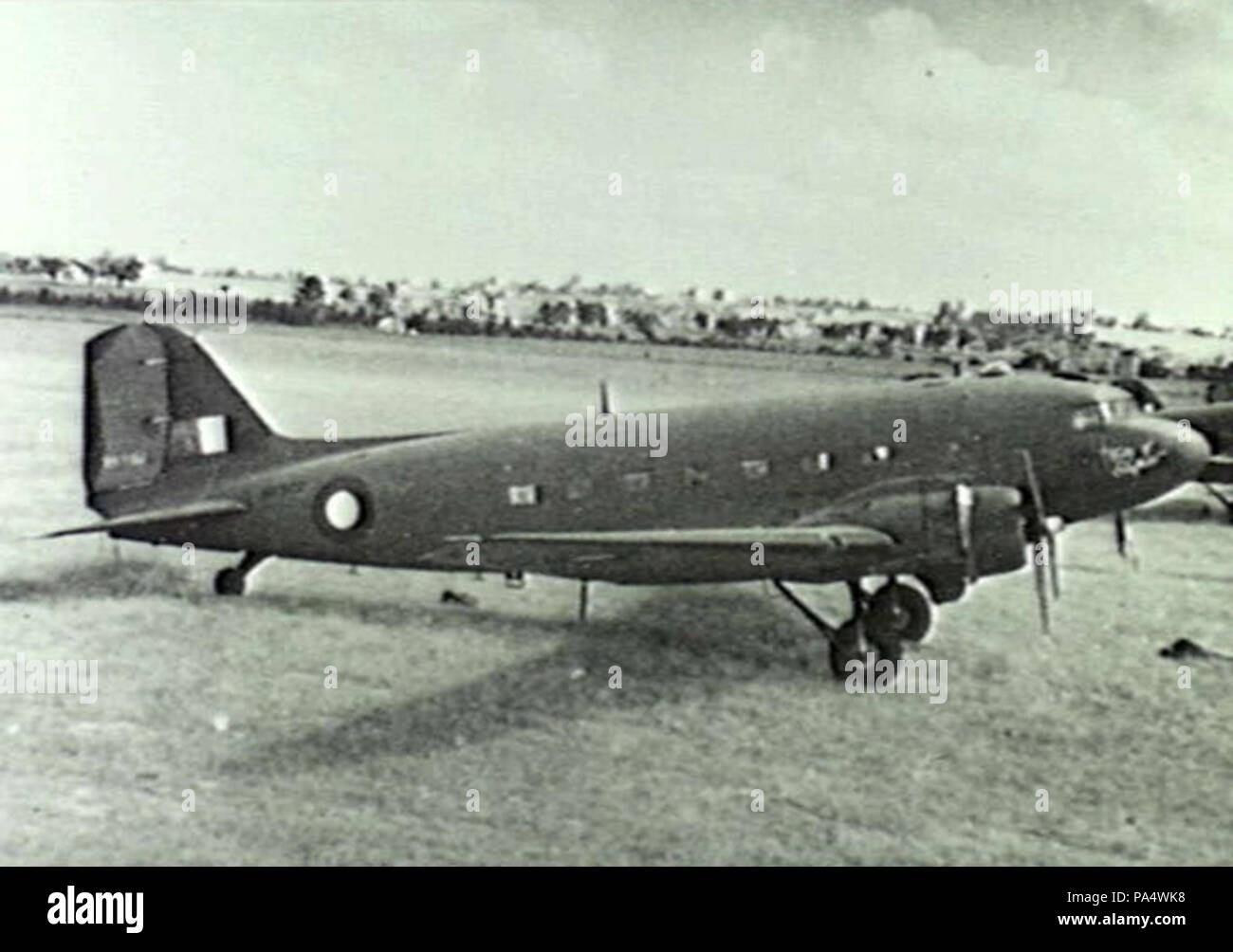 Raf airfield 1940s hi-res stock photography and images - Alamy