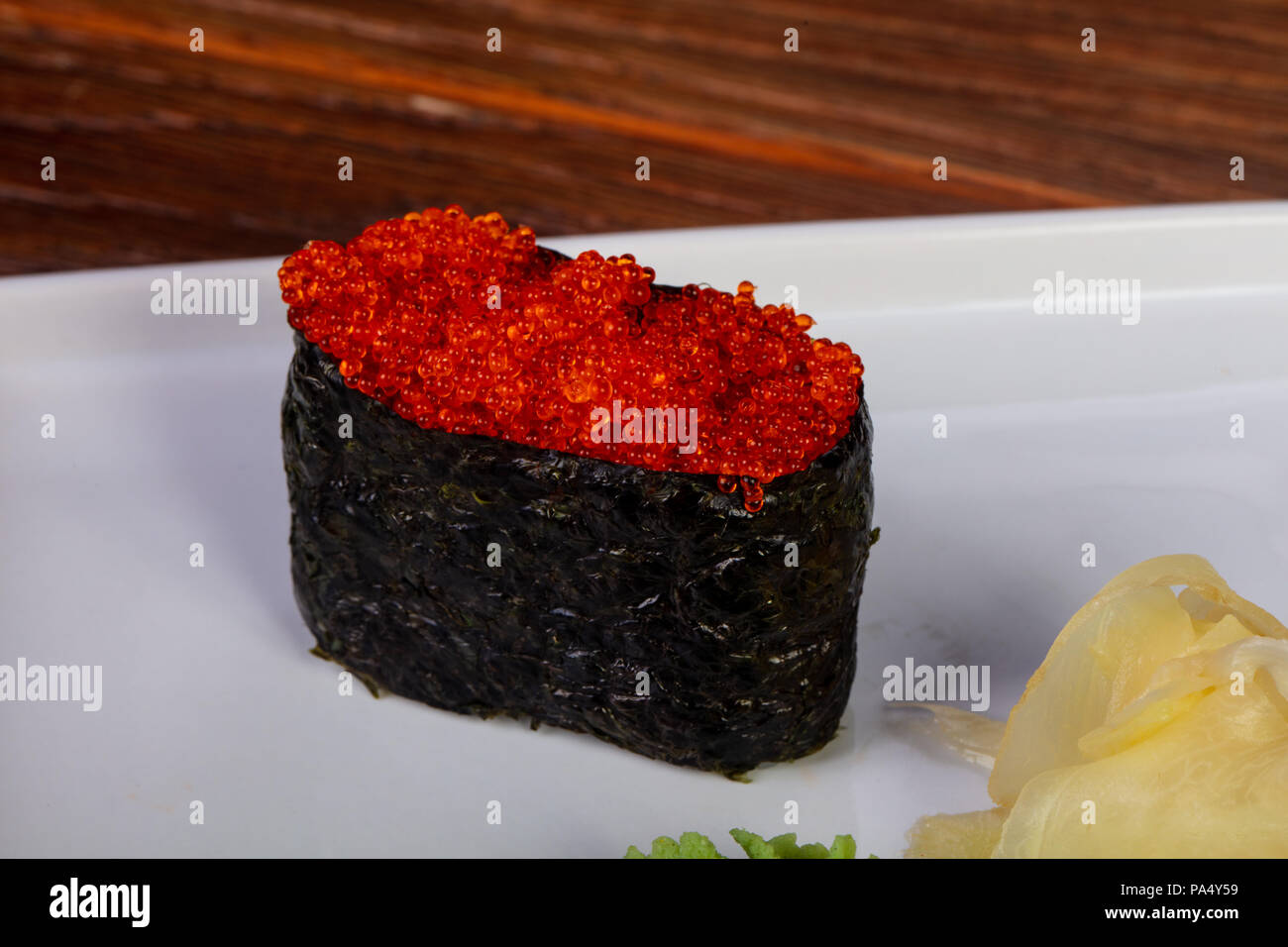 Japanese sushi gunkan with tobiko Stock Photo - Alamy