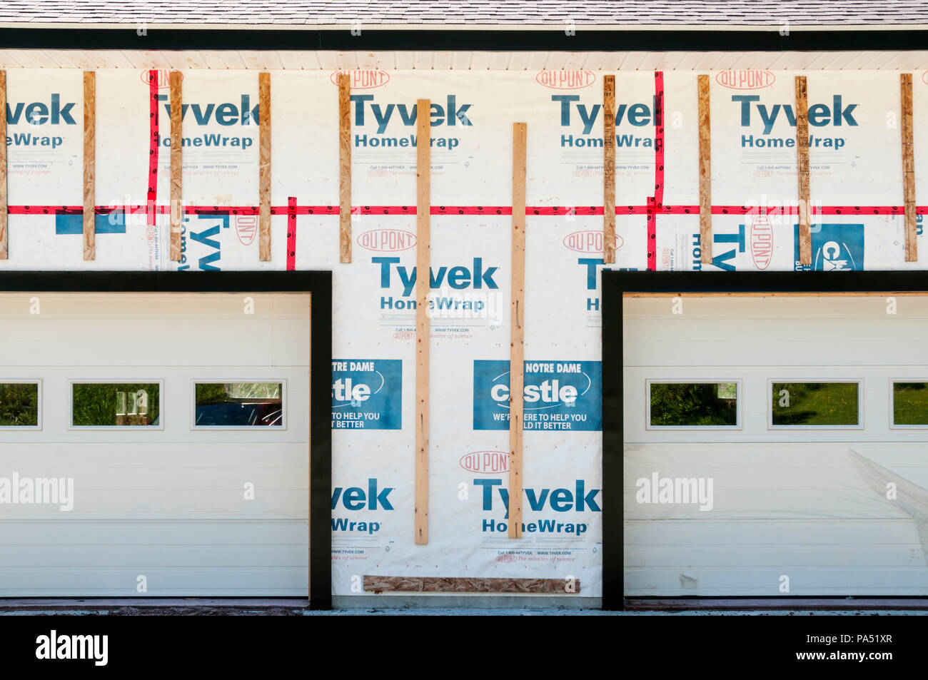 House Wrap Construction Stock Photos & House Wrap Construction Stock ...
