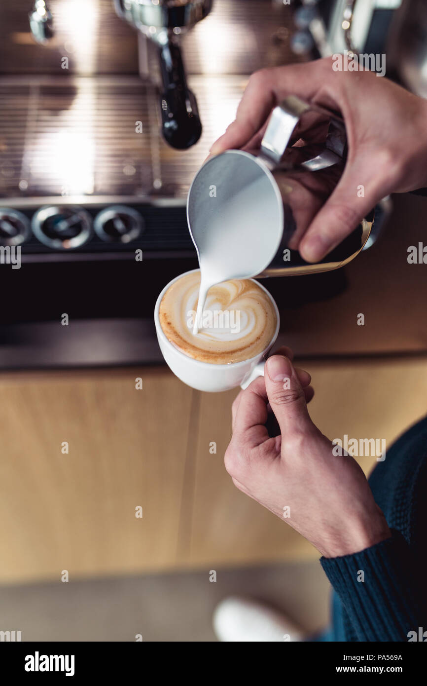 Man making coffee powder hi-res stock photography and images - Alamy