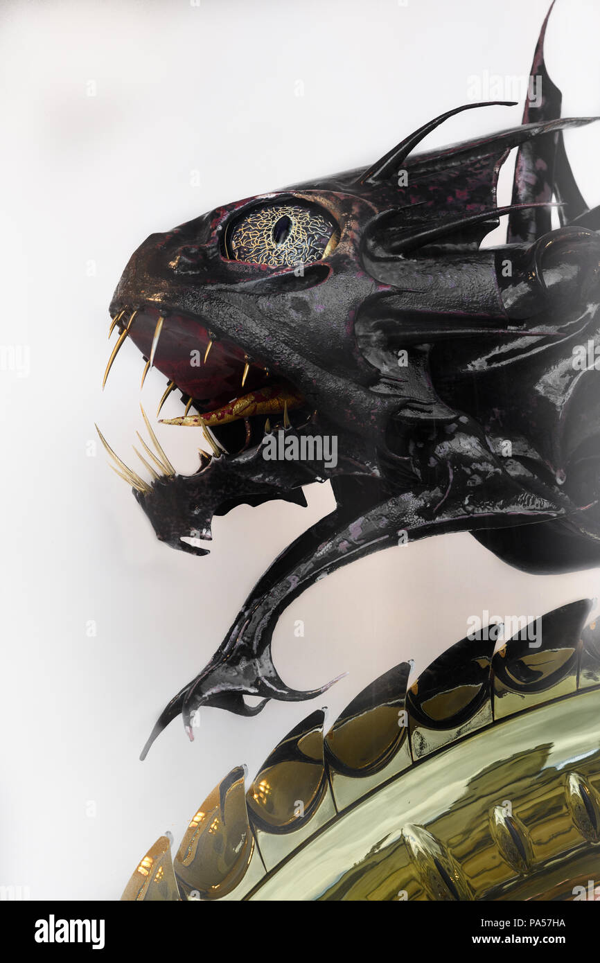 Chronophage metal sculpture grasshopper locus creature fierce ug hi-res ...