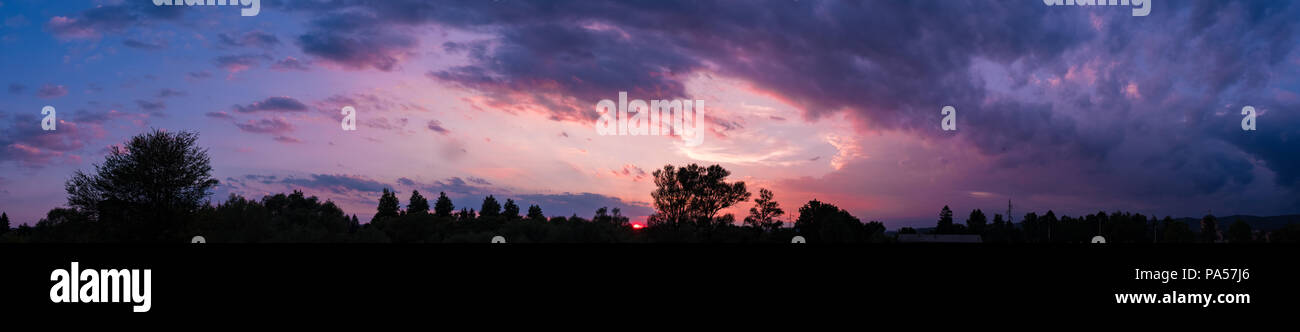 Violet sunset hi-res stock photography and images - Alamy