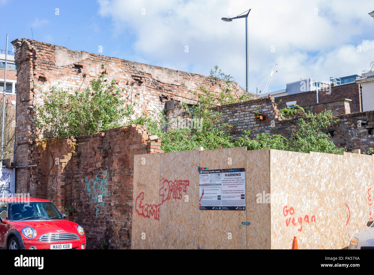 Liverpool urban hi-res stock photography and images - Alamy