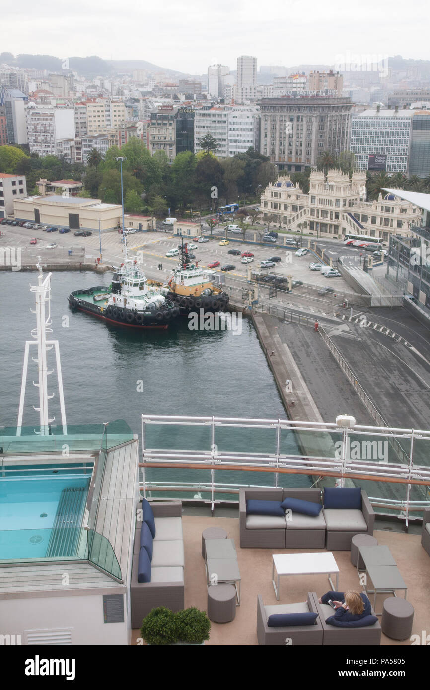 The port of bilbao hi-res stock photography and images - Alamy