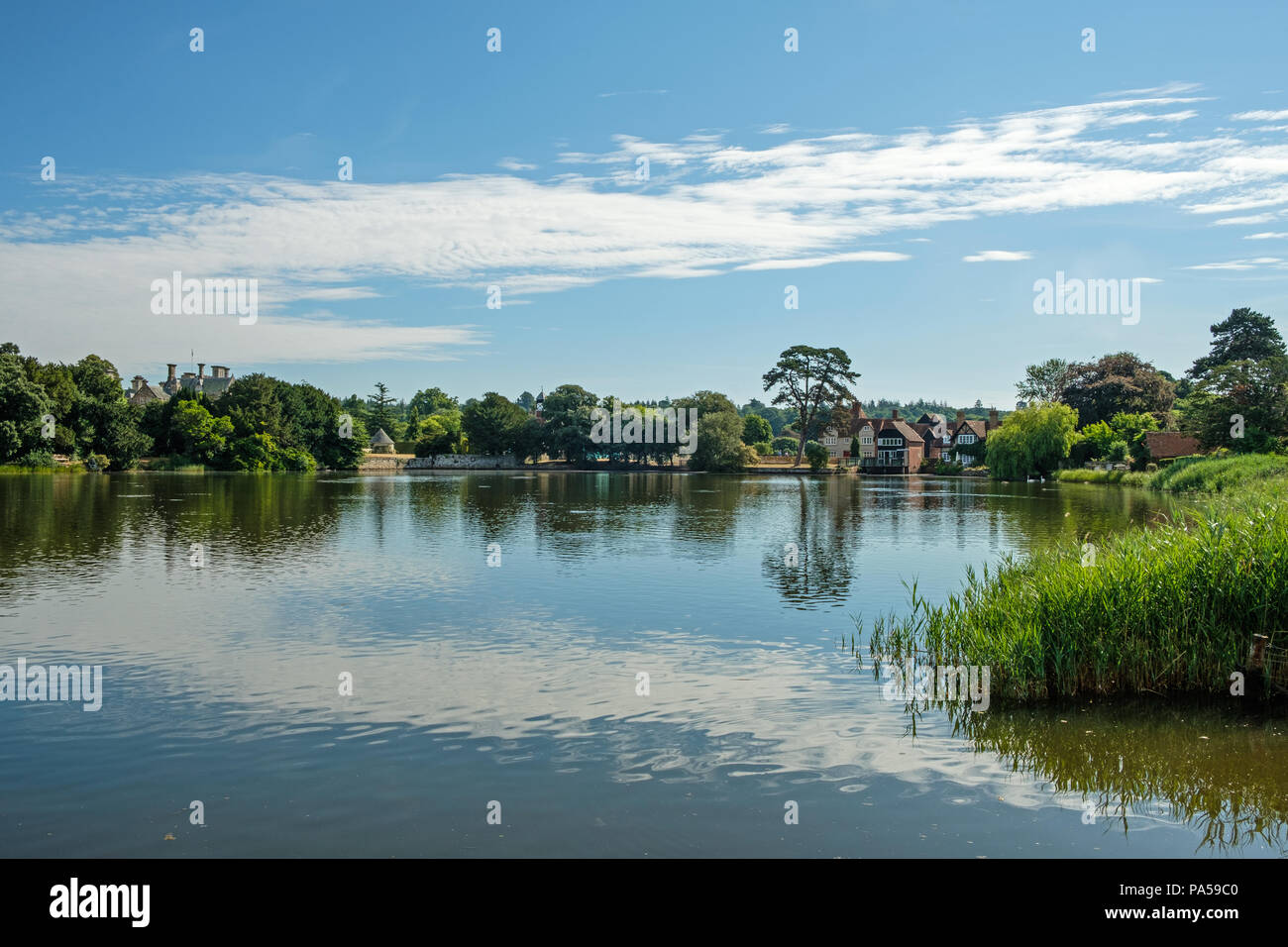 The mill dam hi-res stock photography and images - Alamy