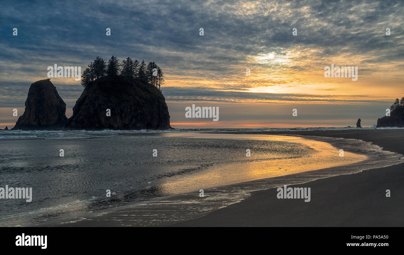 Sunset second beach olympic hi-res stock photography and images - Alamy