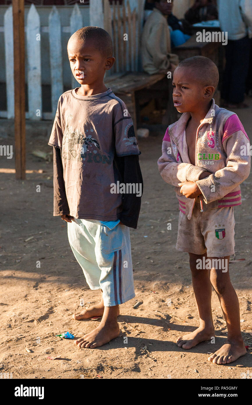 Hungry street kids in africa hi-res stock photography and images - Alamy