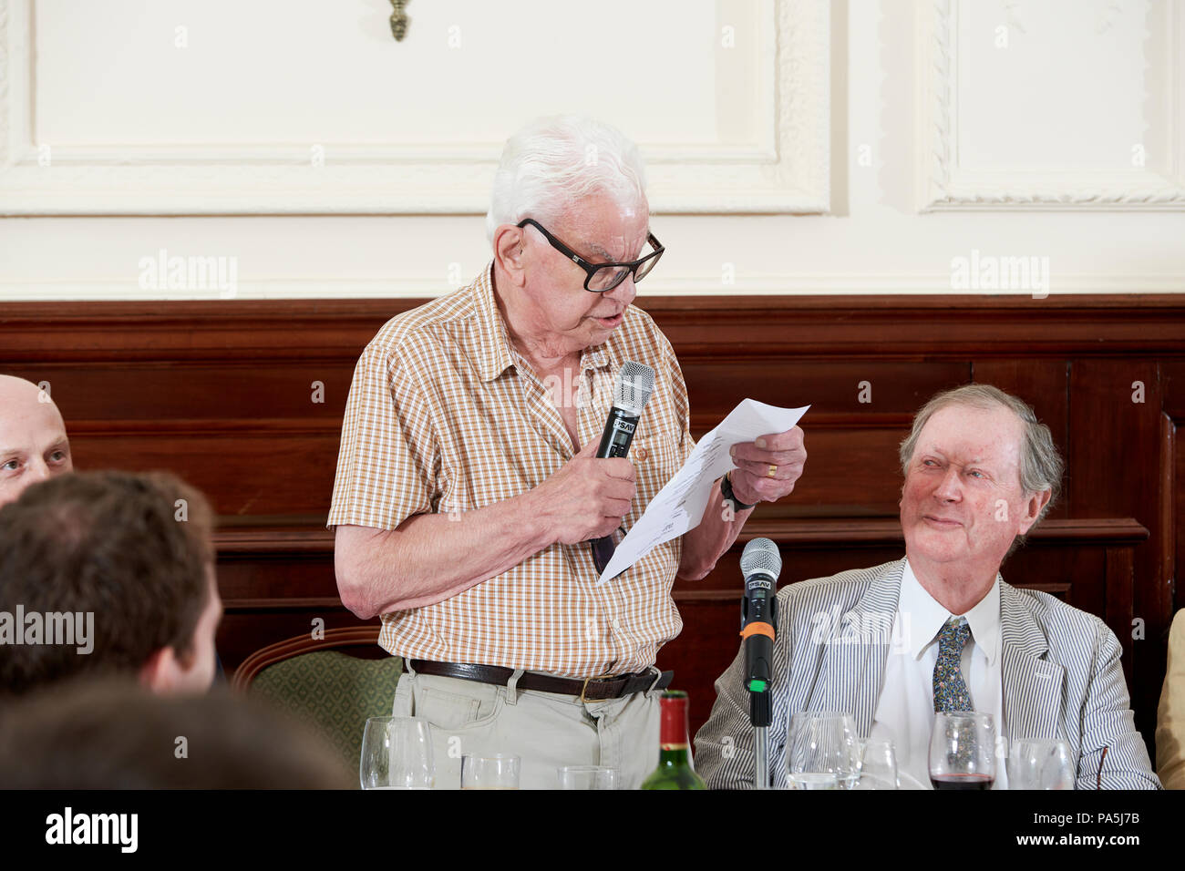 Ferdinand mount harry mount hi-res stock photography and images - Alamy