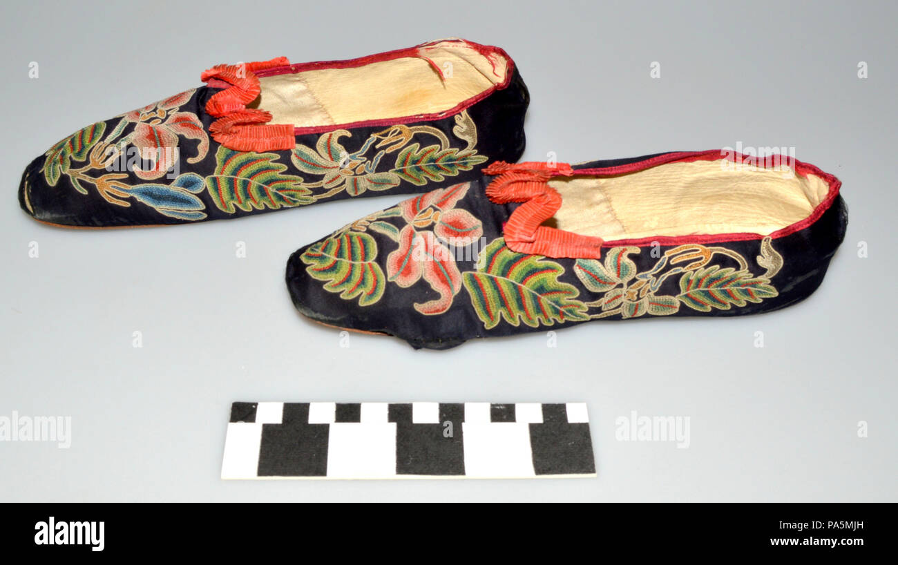 French slippers hi-res stock photography and images - Alamy