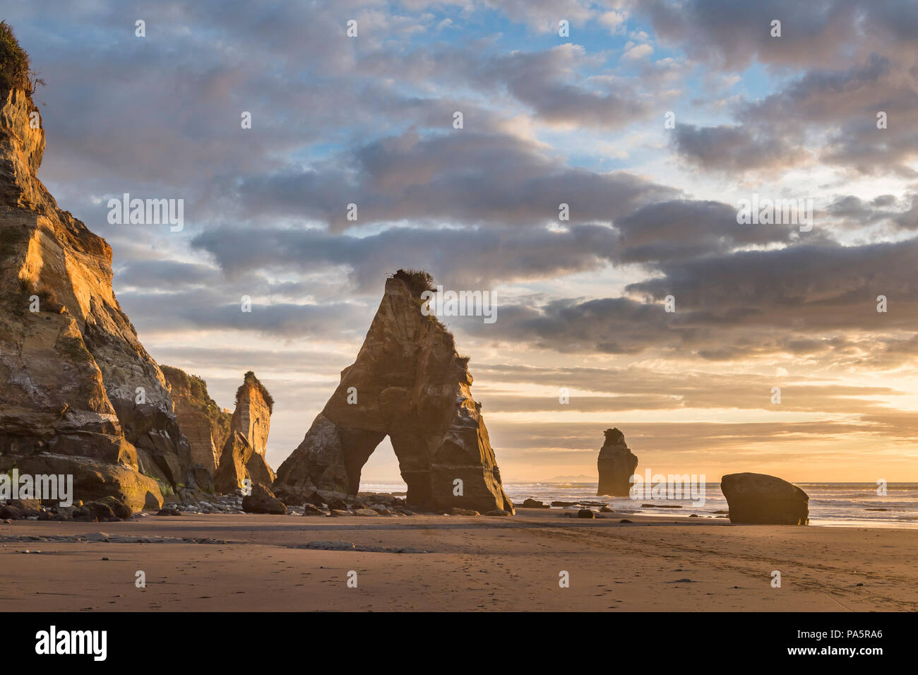 Whitecliffs rock formation, sunset, Tongaporutu, Taranaki, North Island ...