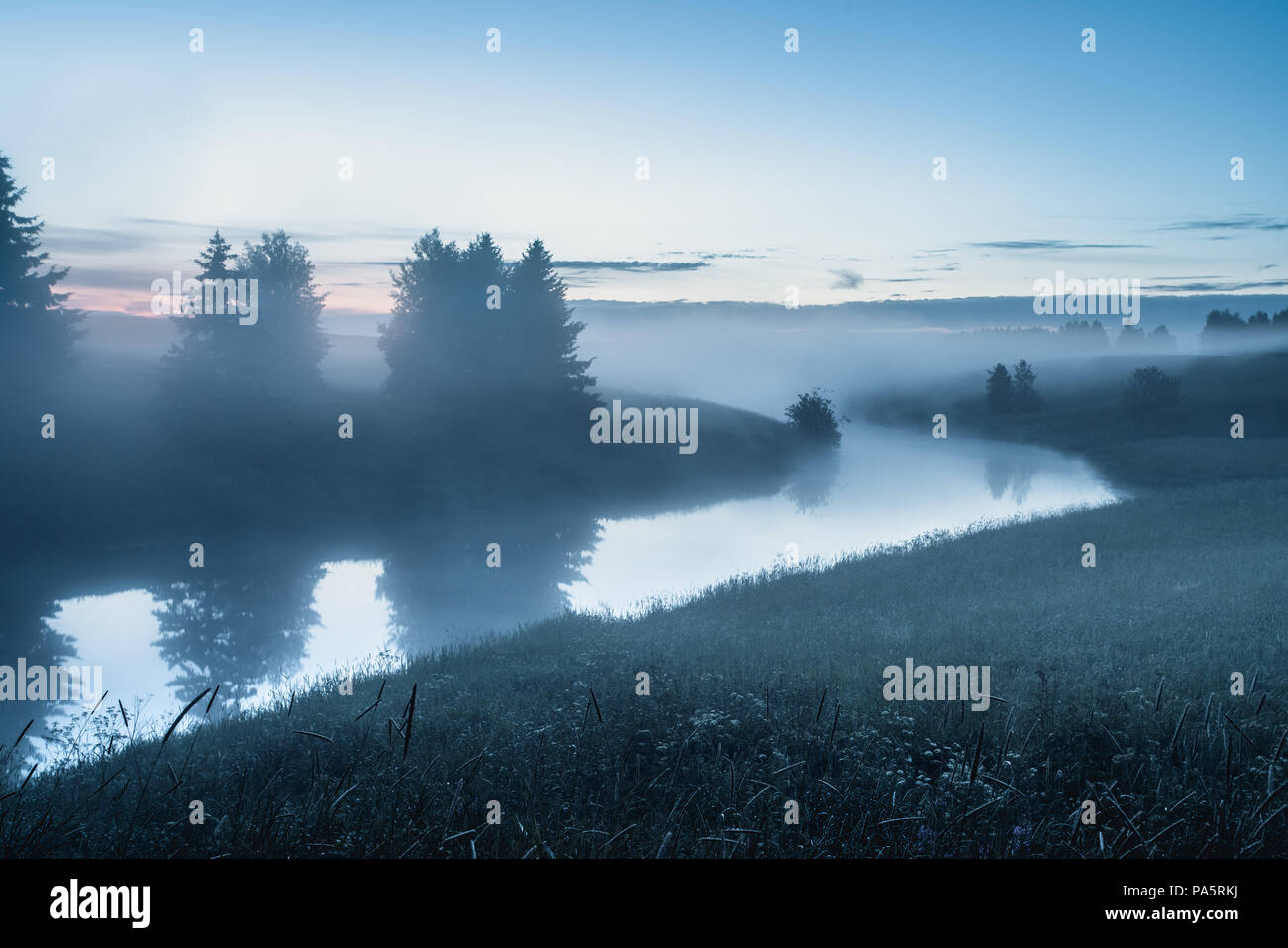 Midnight fog hi-res stock photography and images - Alamy