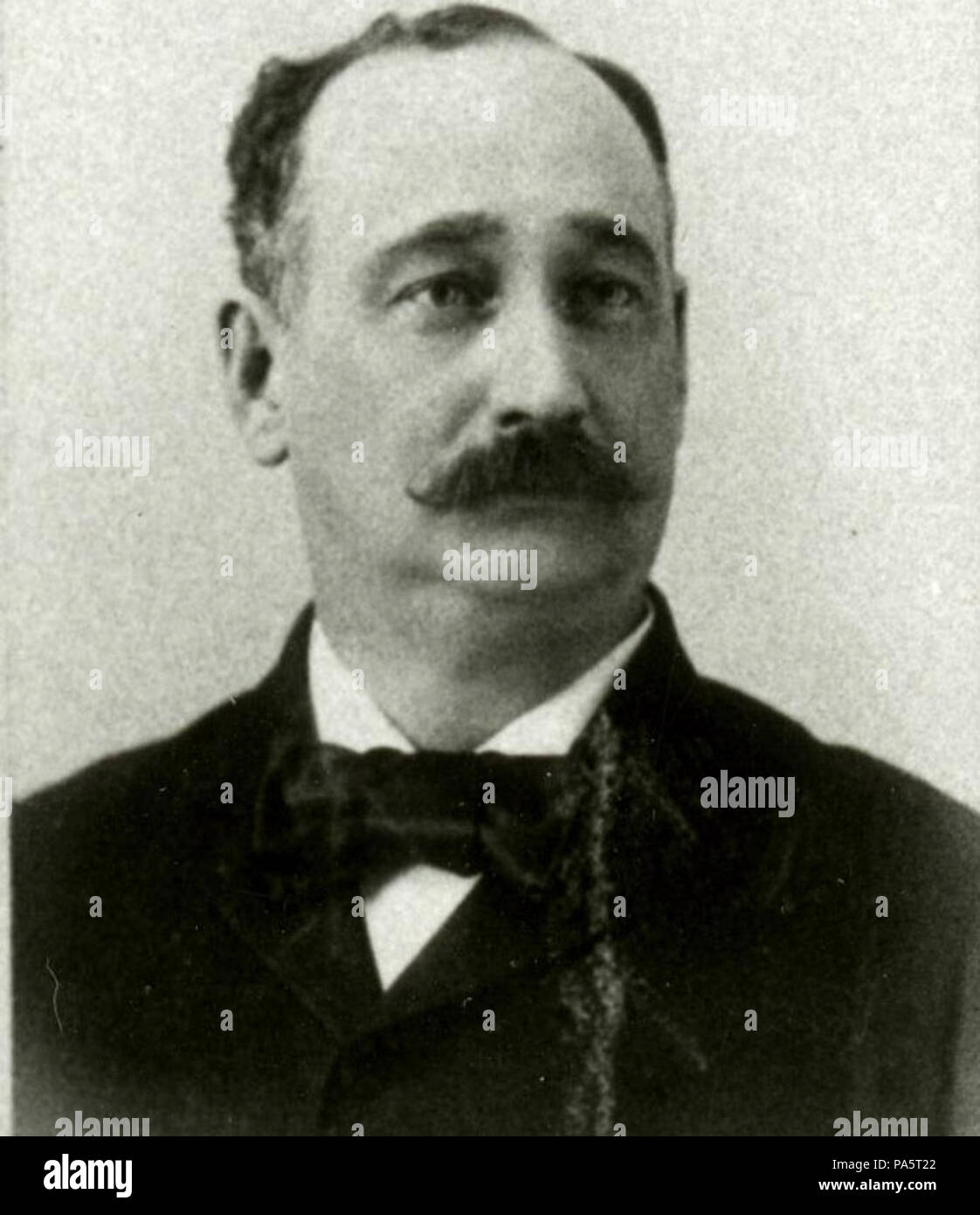 Mark Strawbridge's Instagram, Twitter & Facebook on IDCrawl