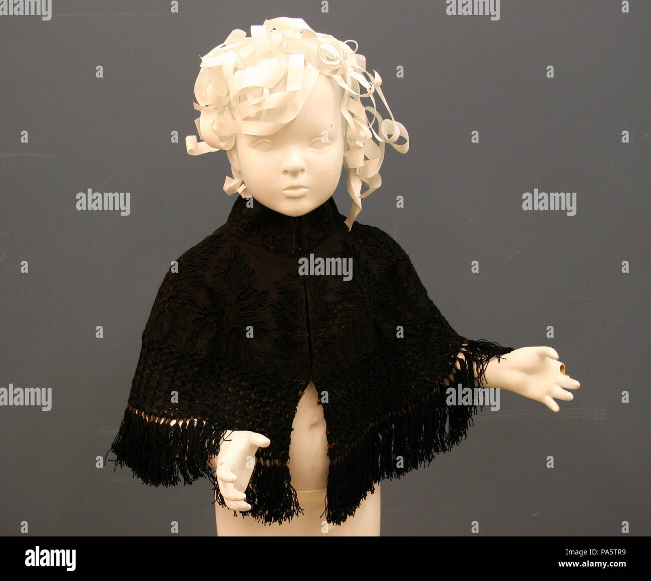 Capelet hi-res stock photography and images - Alamy