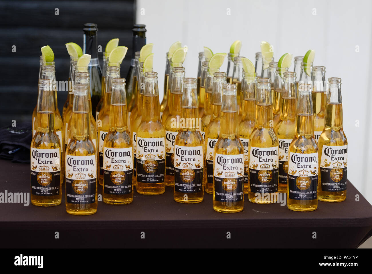Corona lime hi-res stock photography and images - Alamy