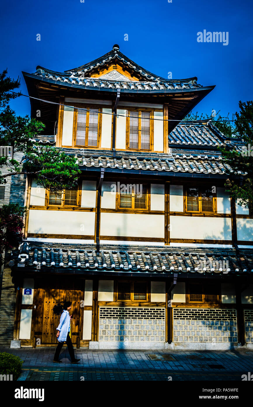 Seoul, South Korea - May 11, 2017: Ancient Korean building along the ...