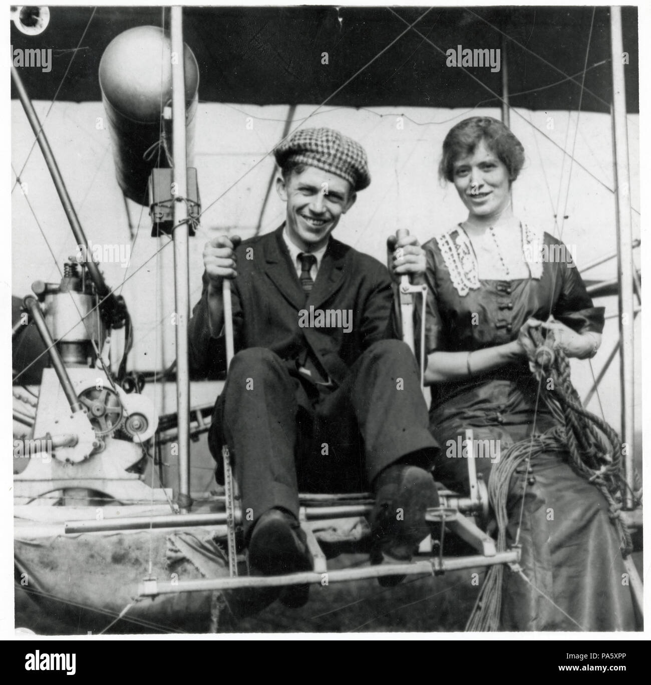 . English: Frederick Rodman Law and Ruth B. Law in their Wright Model B ...