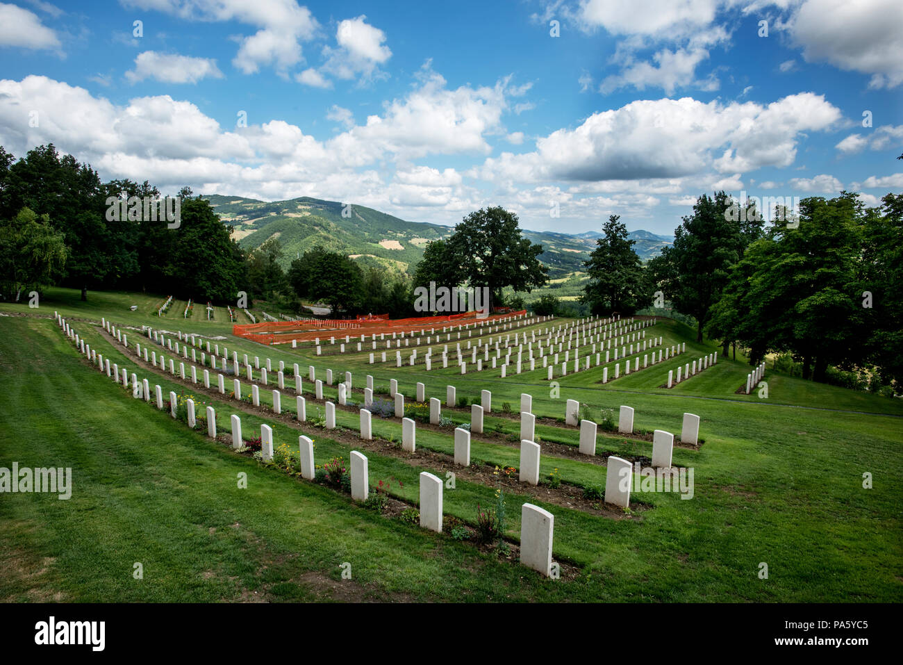 African cemetery hi-res stock photography and images - Alamy