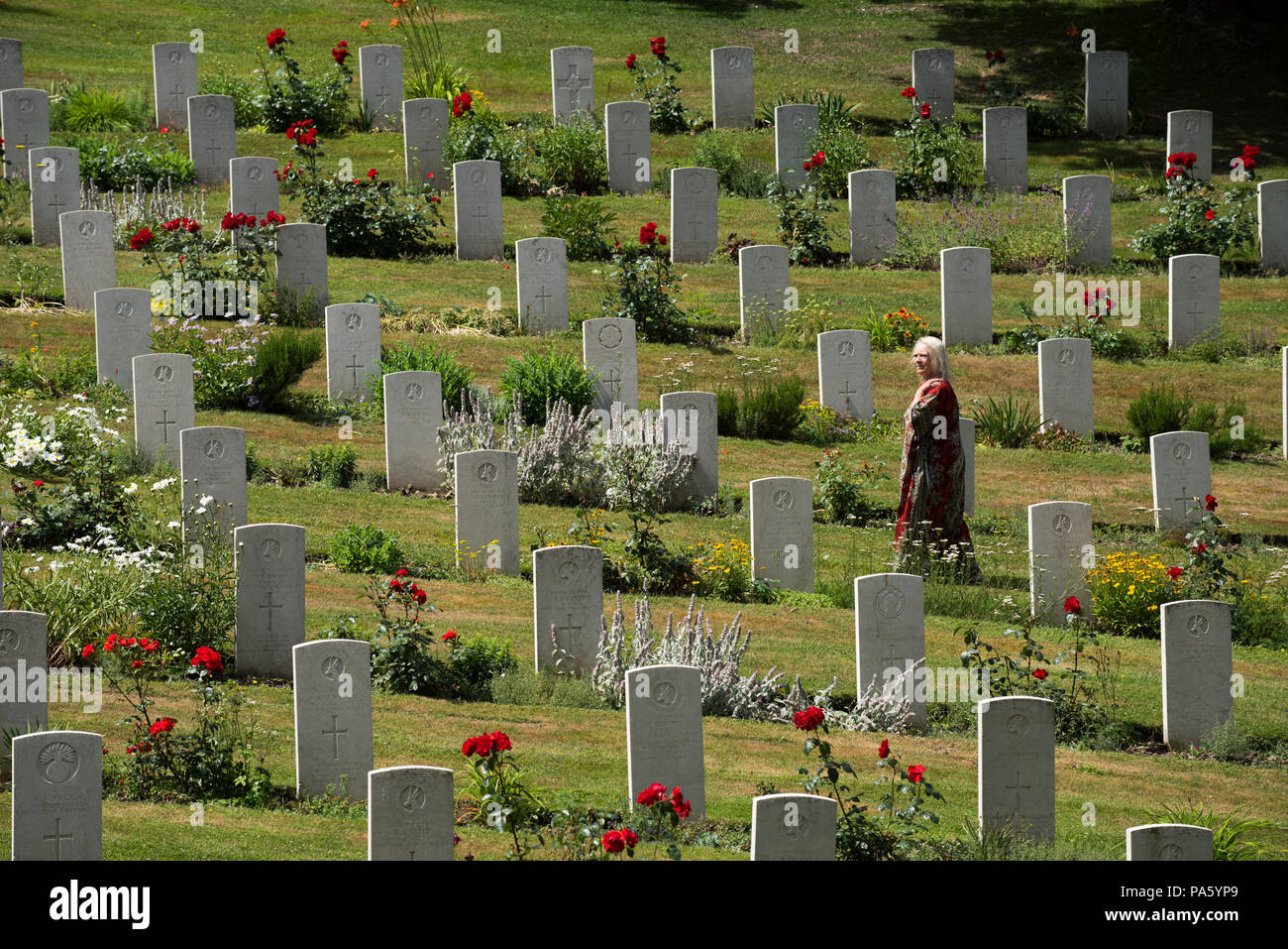 African cemetery hi-res stock photography and images - Alamy