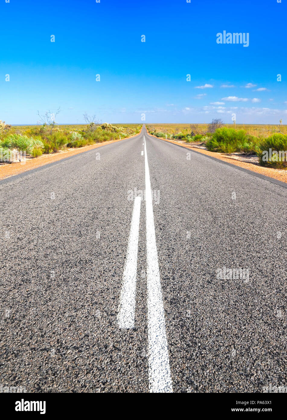 Flat straight road in desert hi-res stock photography and images - Alamy