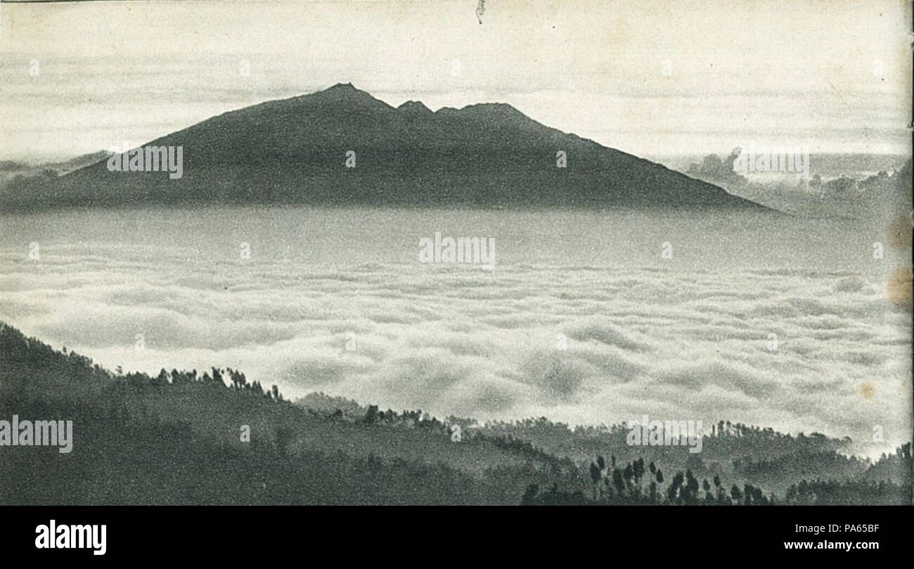 Mount lawu hi-res stock photography and images - Alamy