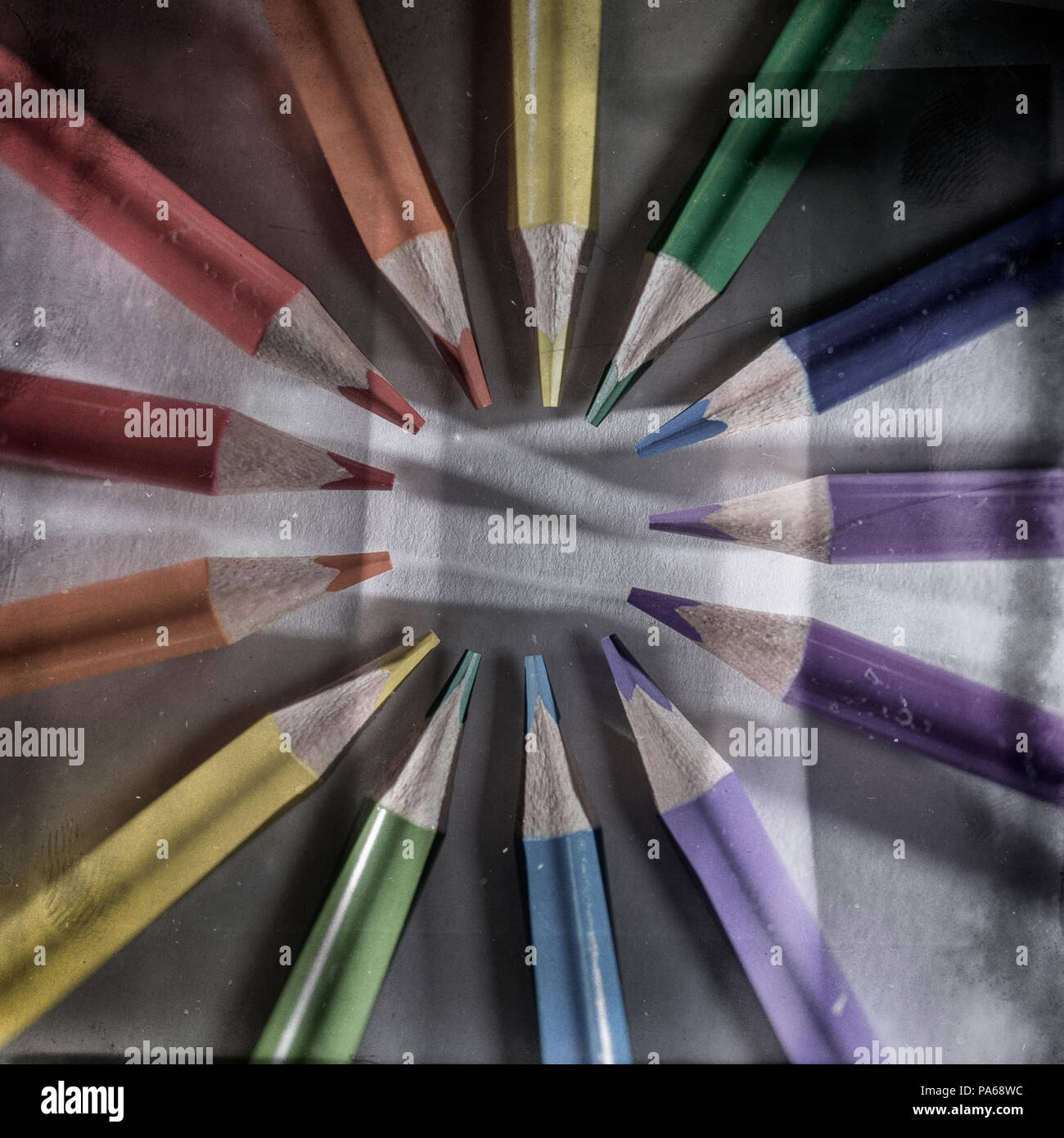 Drawing with colour pencils hi-res stock photography and images - Alamy