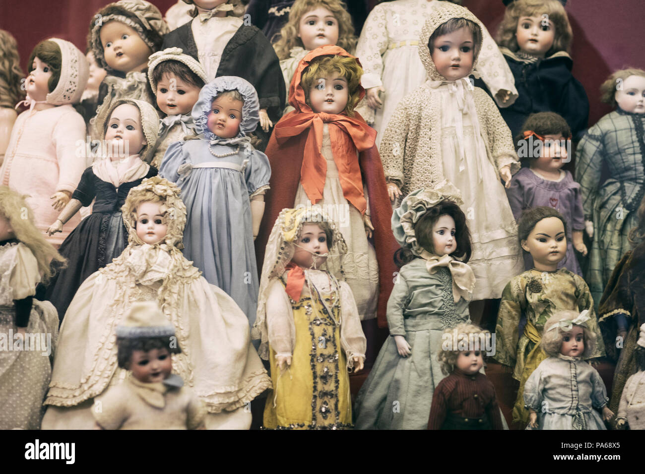 Scary dolls hi-res stock photography and images - Alamy