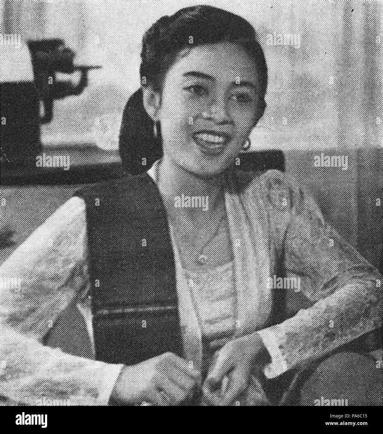 76 Ermina Zaenah, Film Varia 1.6 (May 1954), p17 Stock Photo - Alamy