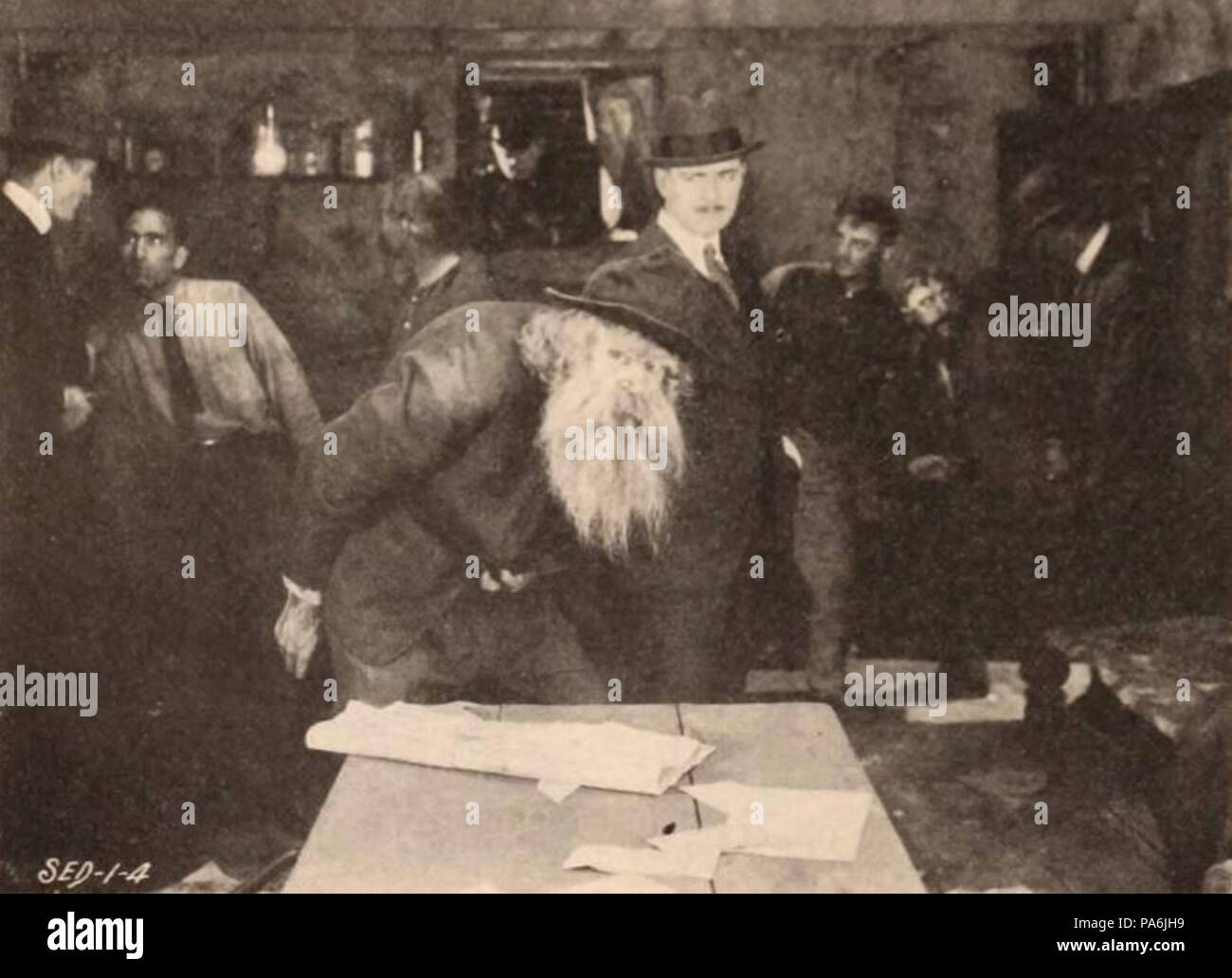 Fantômas hi-res stock photography and images - Alamy