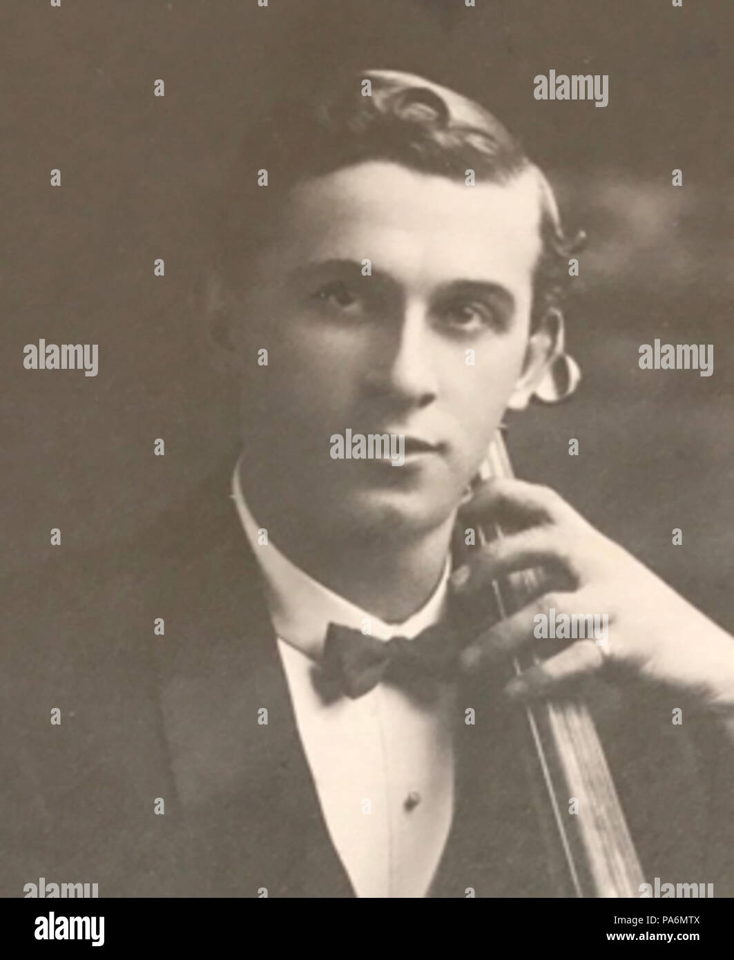 . English: Photograph of Colin Dufty in the 1910s . 1910s 333 Colin ...