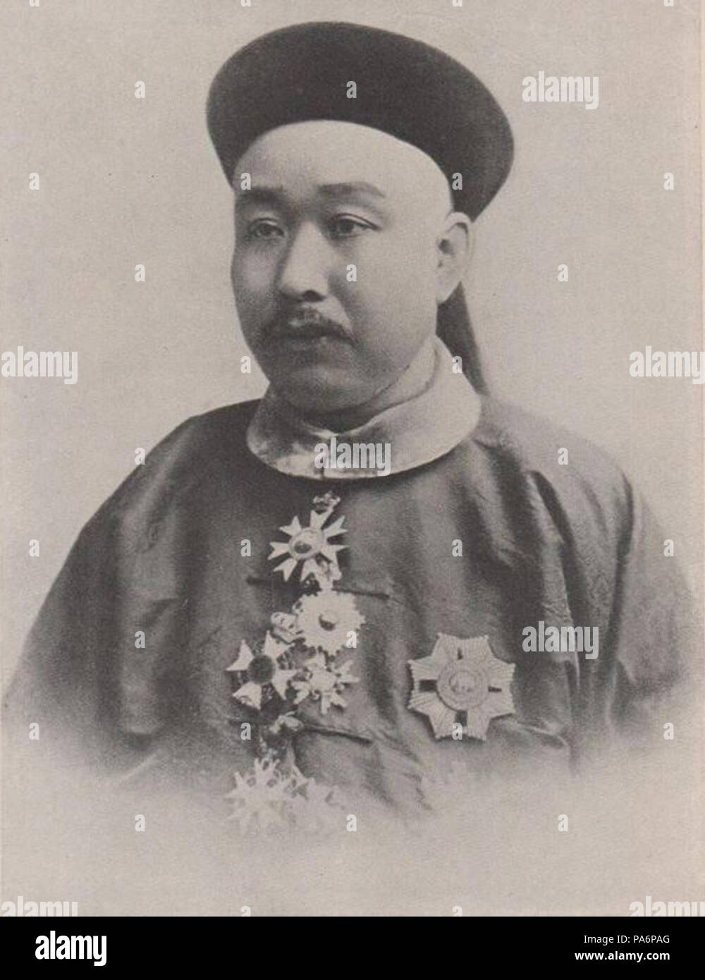 Chinese diplomat hi-res stock photography and images - Alamy