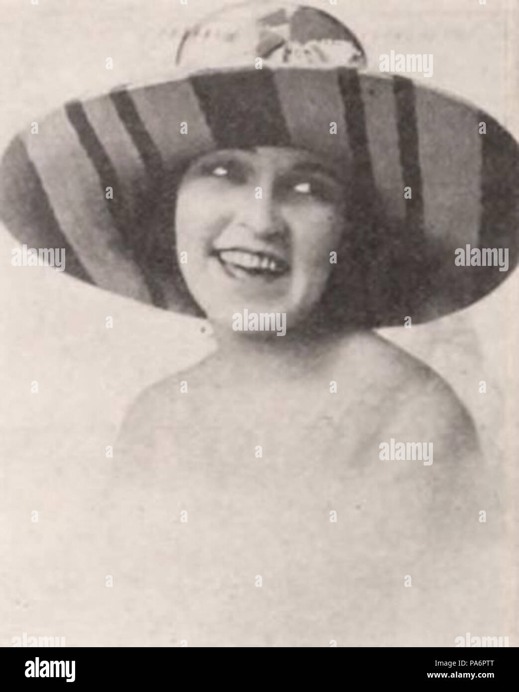 115 Alice Maison - Nov 1921 EH Stock Photo - Alamy