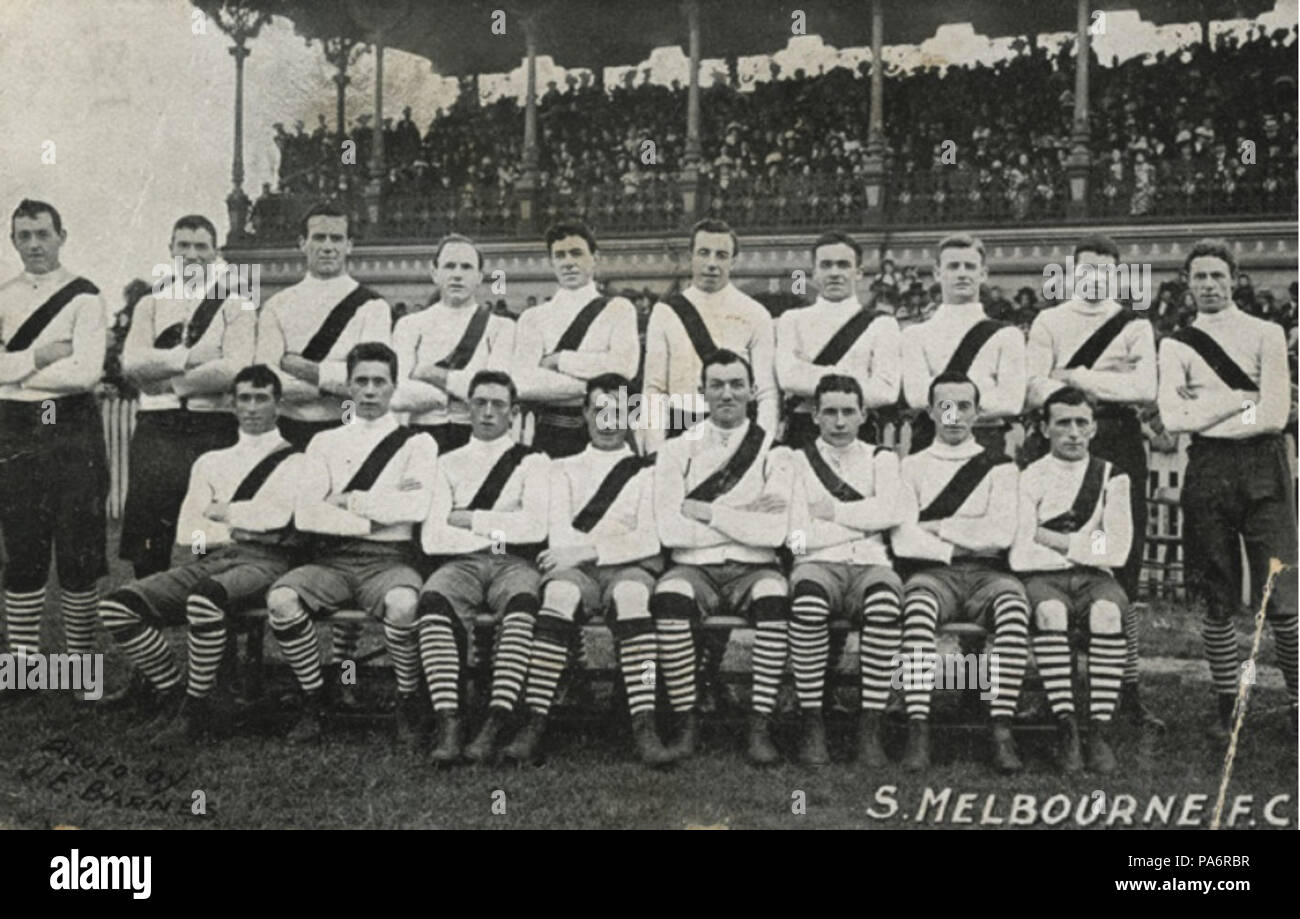 Australian football team melbourne hi-res stock photography and images ...