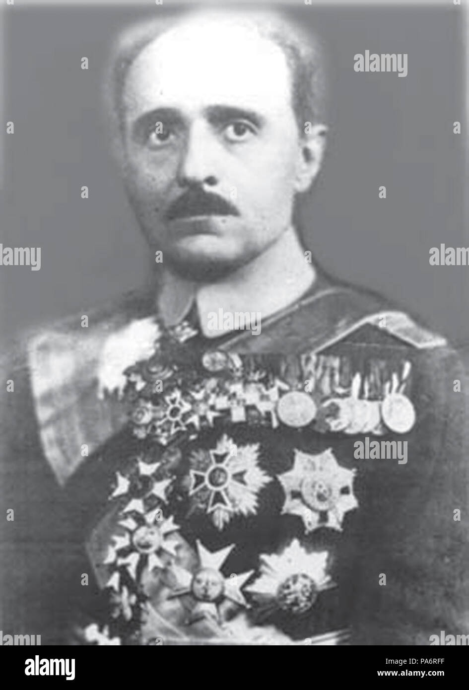 Generalul hi-res stock photography and images - Alamy