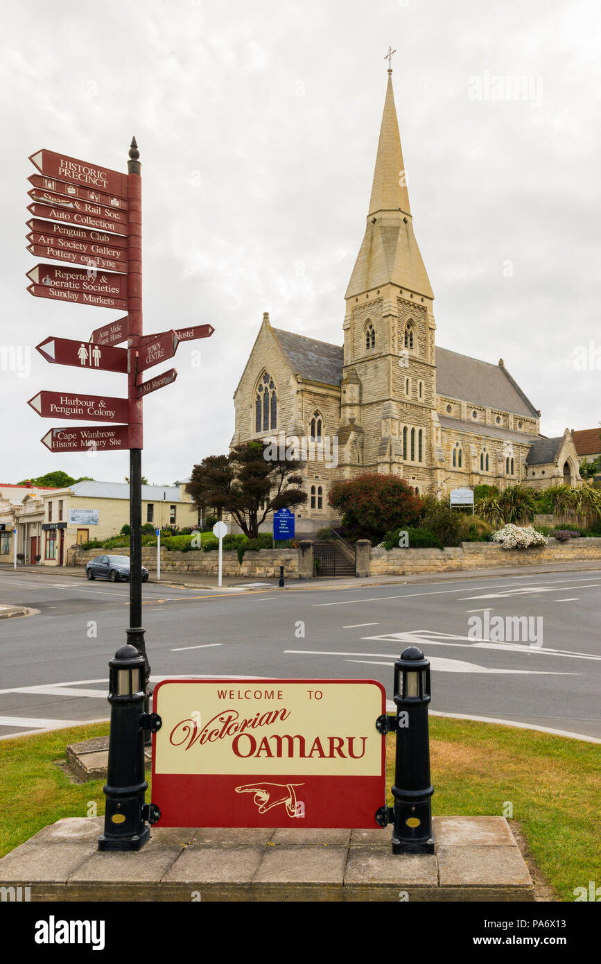 Welcome sign and St. Luke's Anglican Church, Oamaru, Otago, South ...