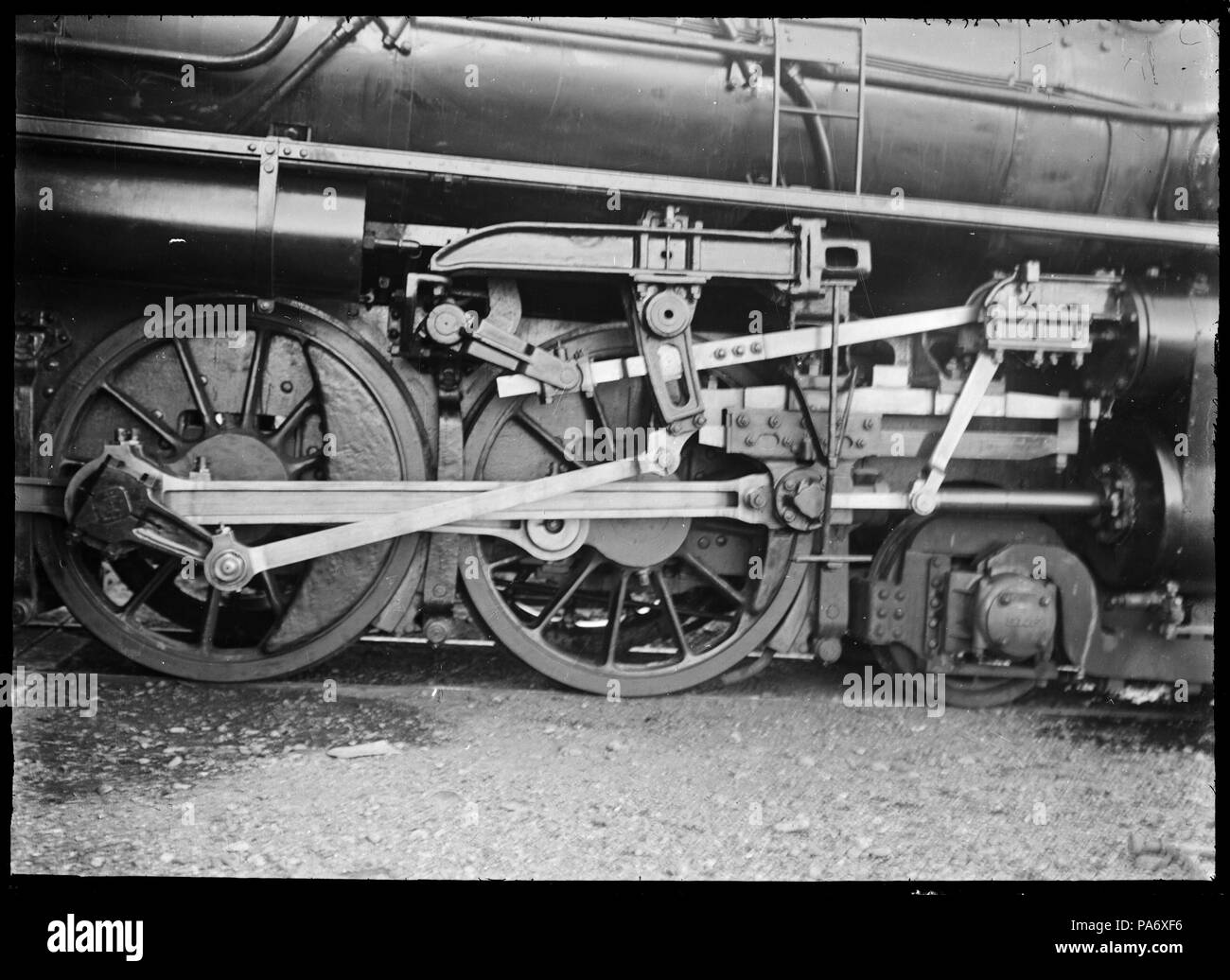 23 Arrangement of valve gears for "K" 900 steam locomotive ATLIB 312420 ...