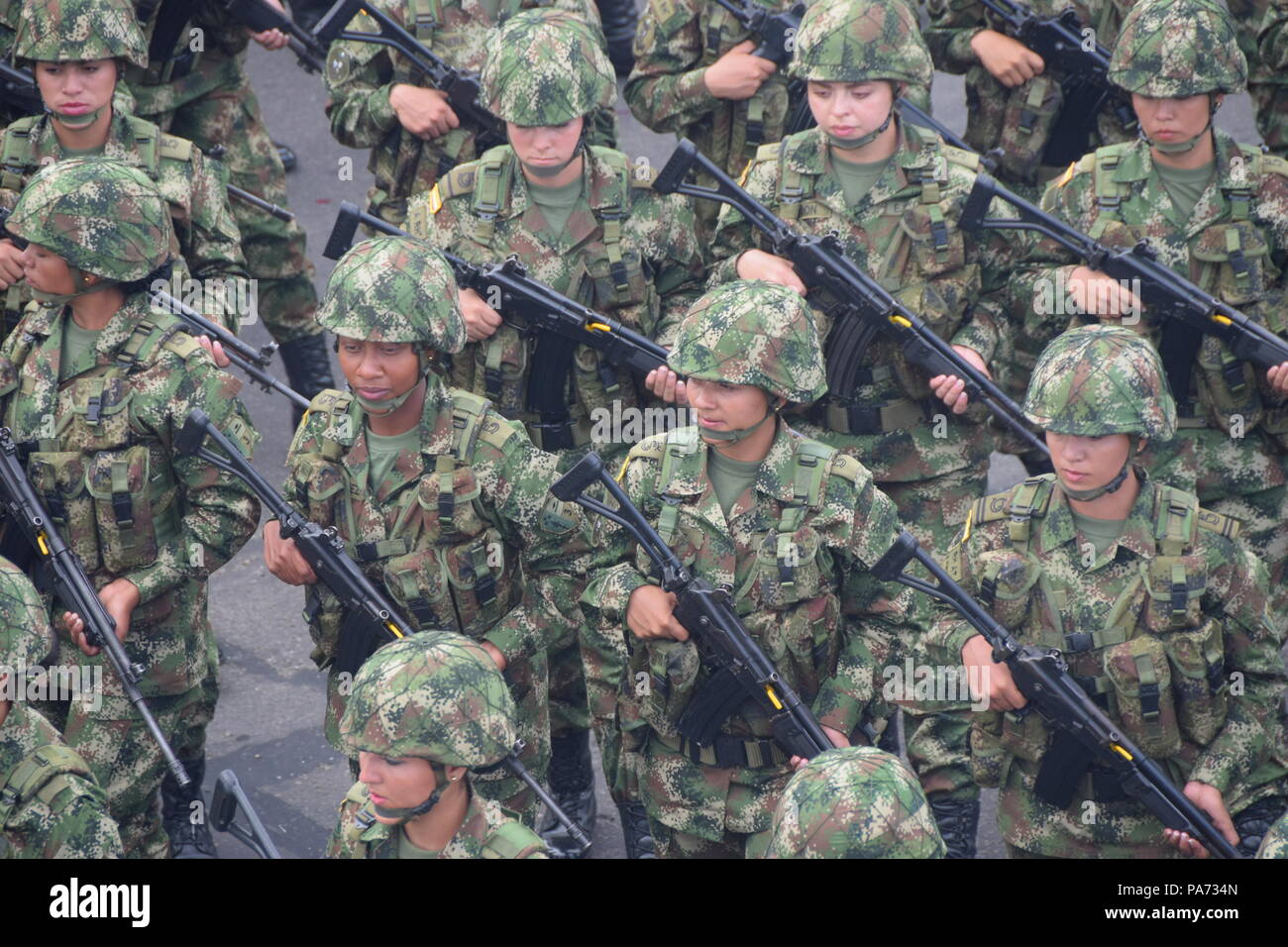 Colombia farc female soldier hi-res stock photography and images - Alamy
