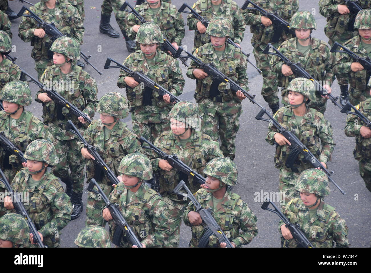 Colombia farc female soldier hi-res stock photography and images - Alamy