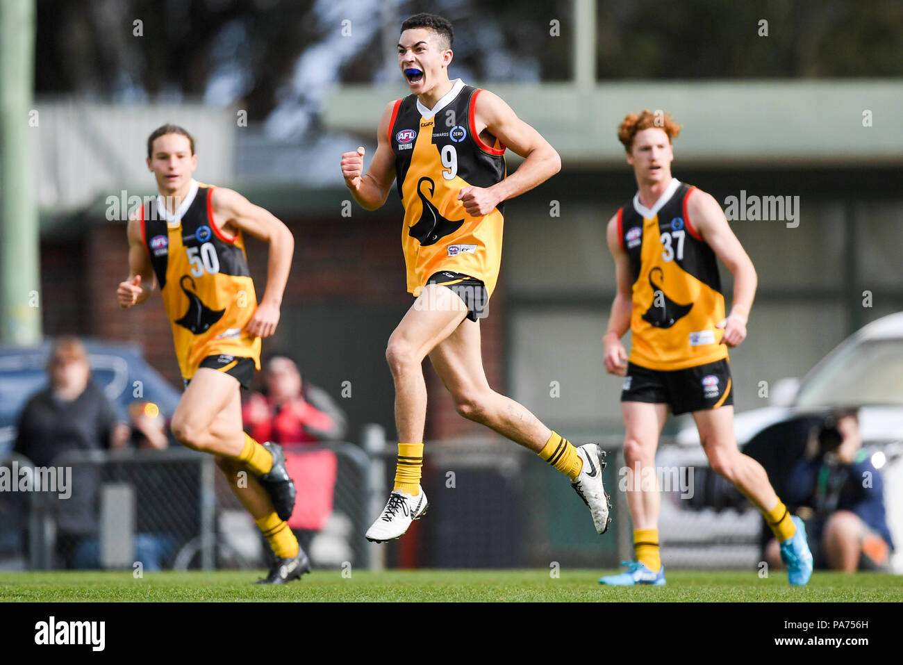 Foot rules hi-res stock photography and images - Alamy