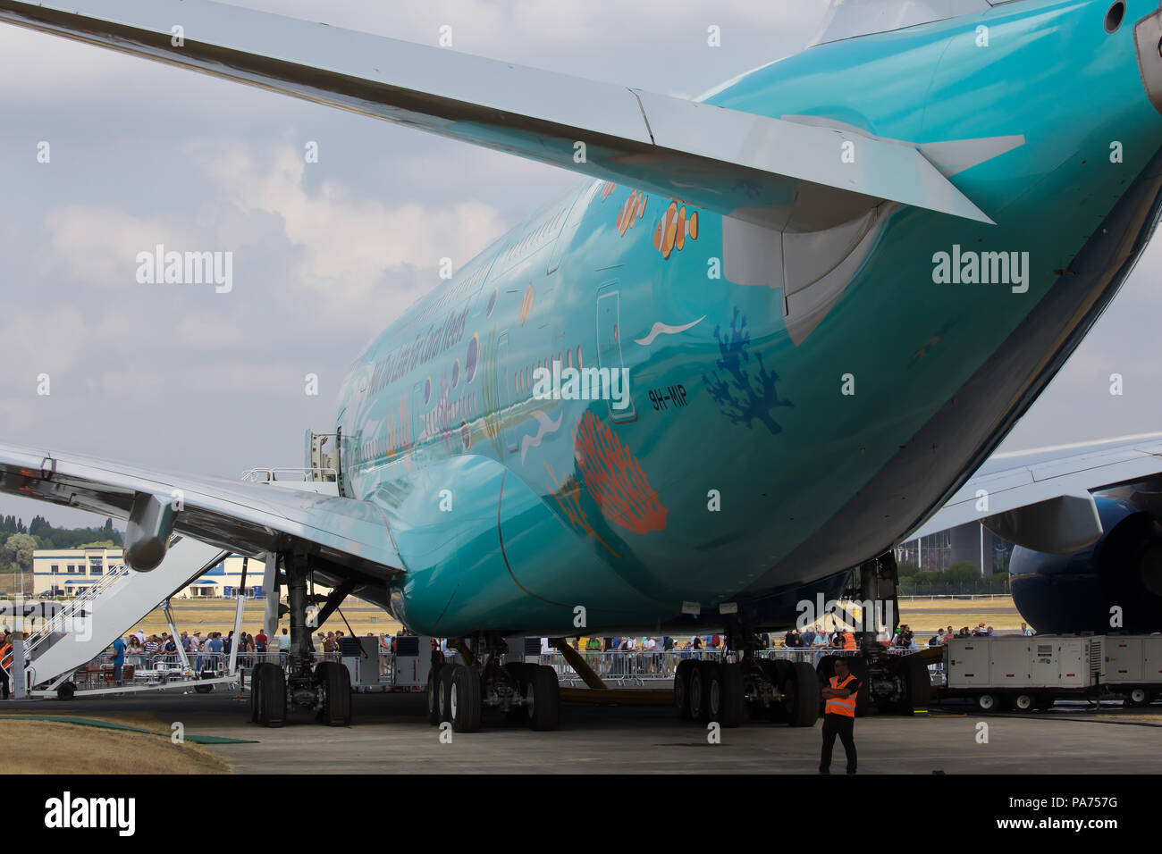 Red arrows with a380 hi-res stock photography and images - Alamy