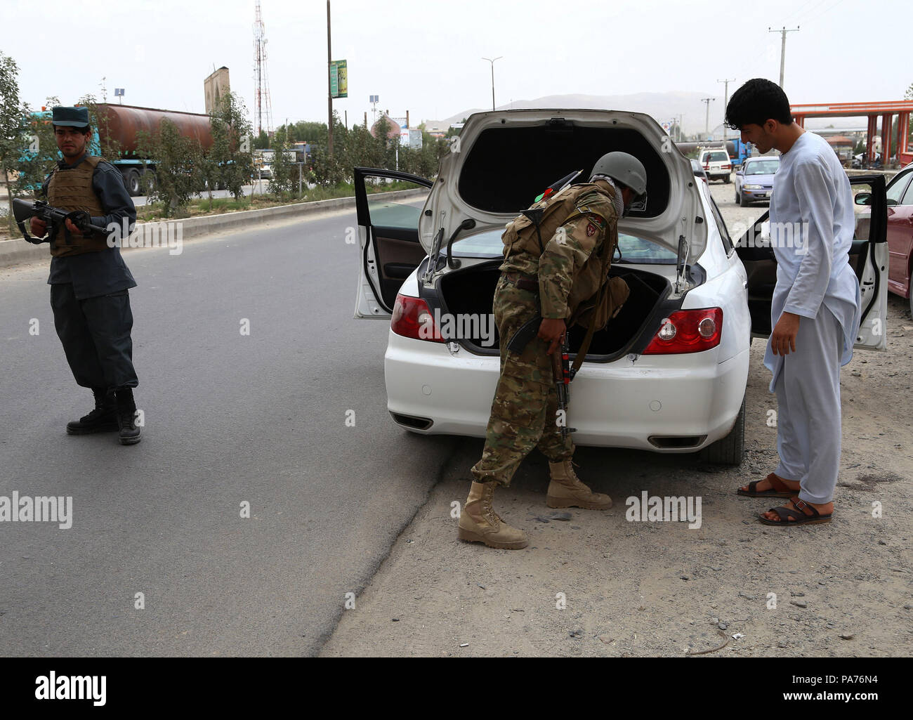 Vehicle checkpoints hi-res stock photography and images - Alamy
