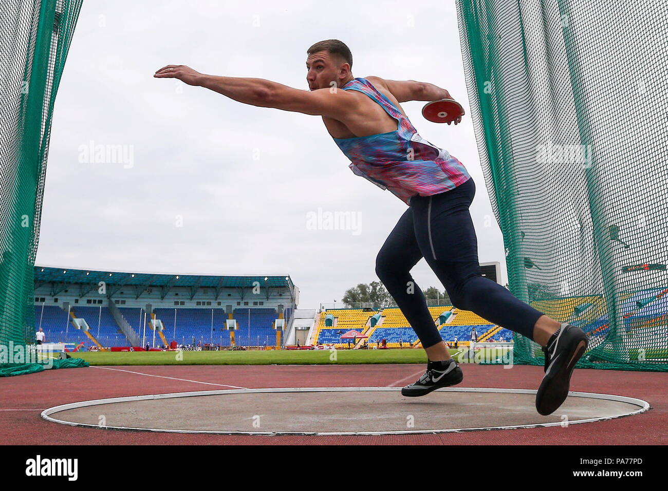 Mens Discus High Resolution Stock Photography and Images - Alamy