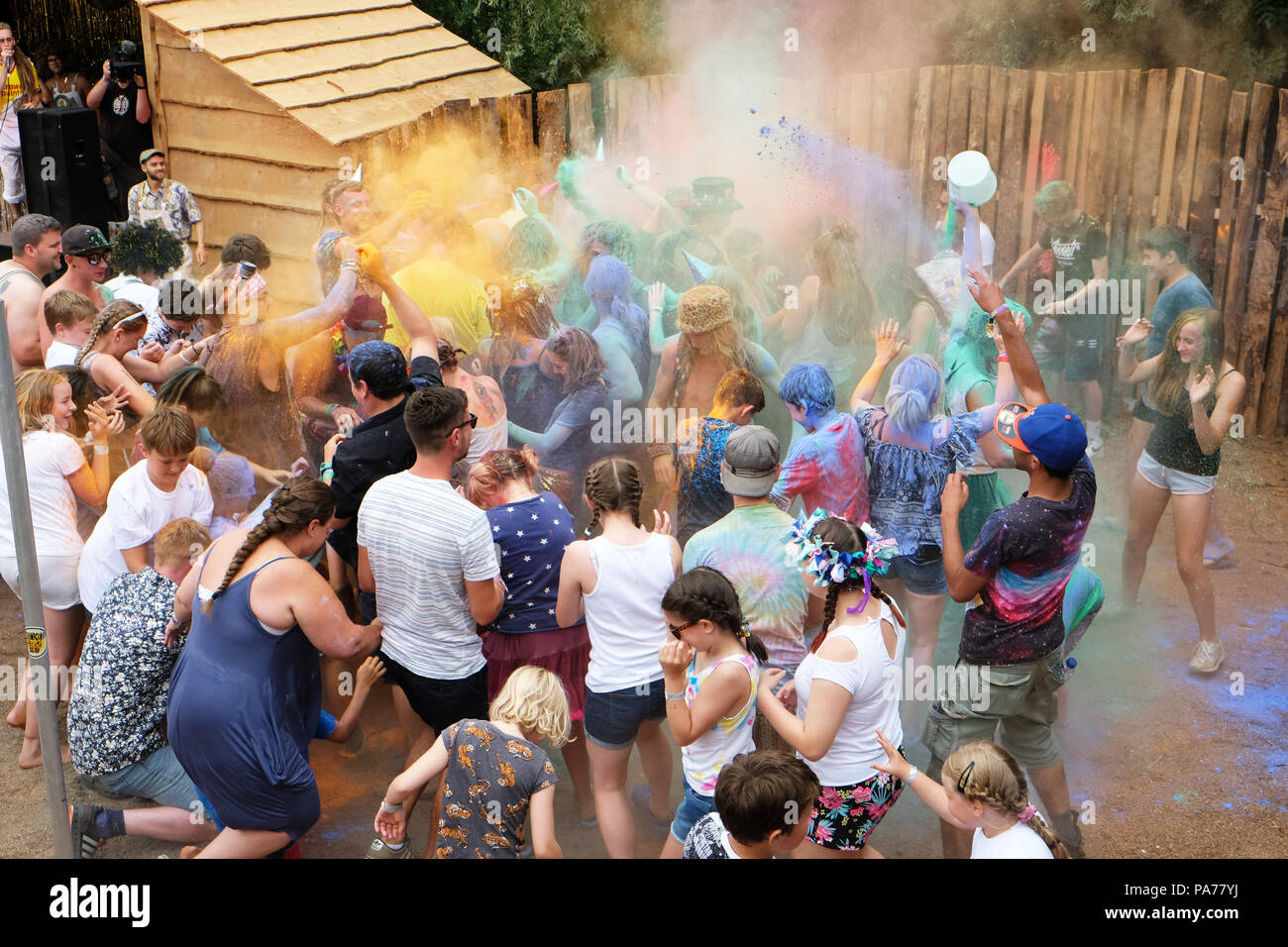 Paint fight hi-res stock photography and images - Alamy