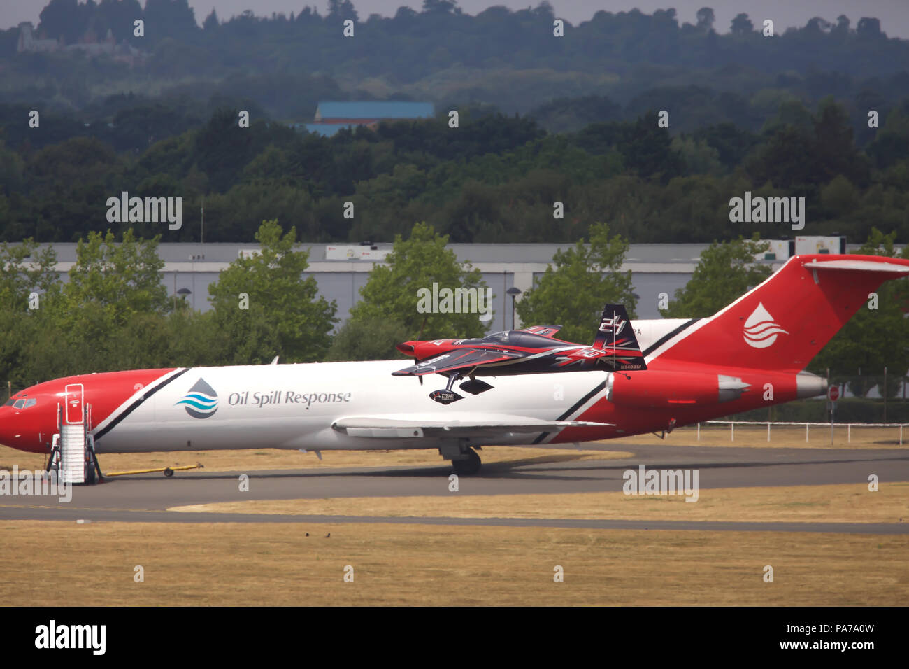 Boeing 727 take off hi-res stock photography and images - Alamy