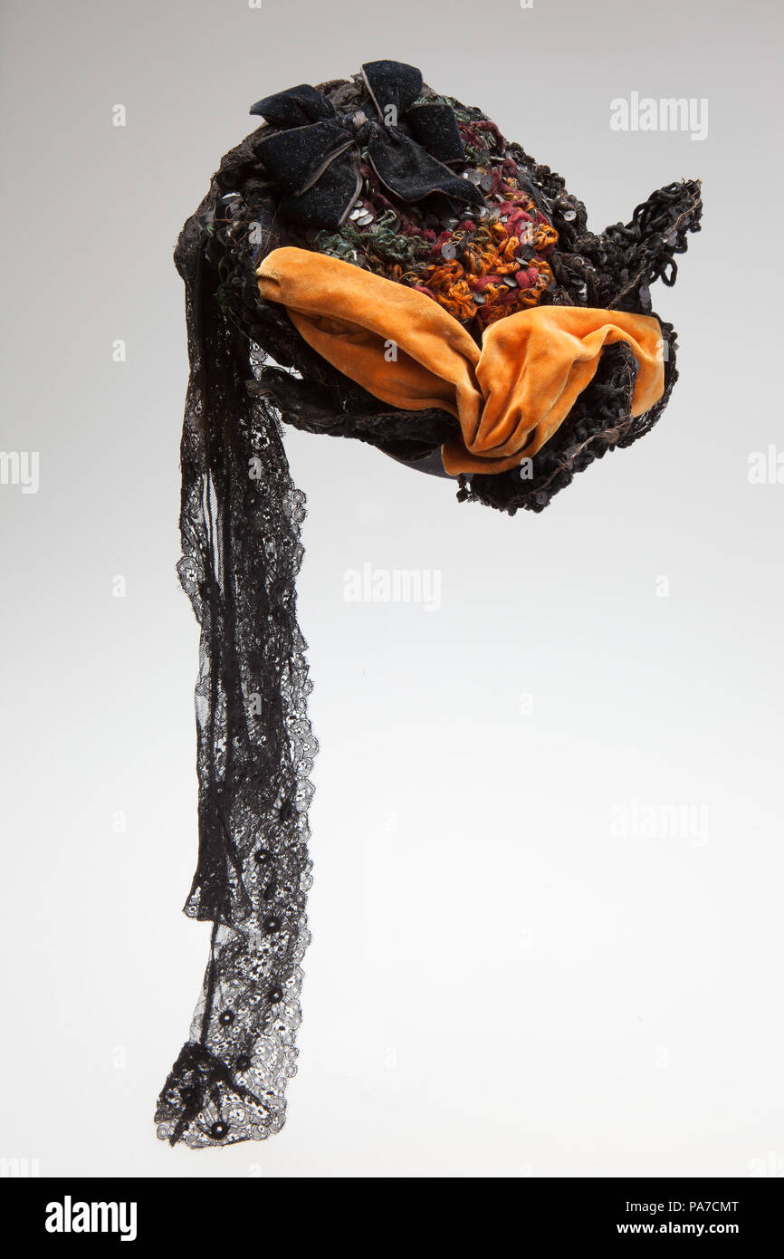 Parisian fashion hi-res stock photography and images - Alamy