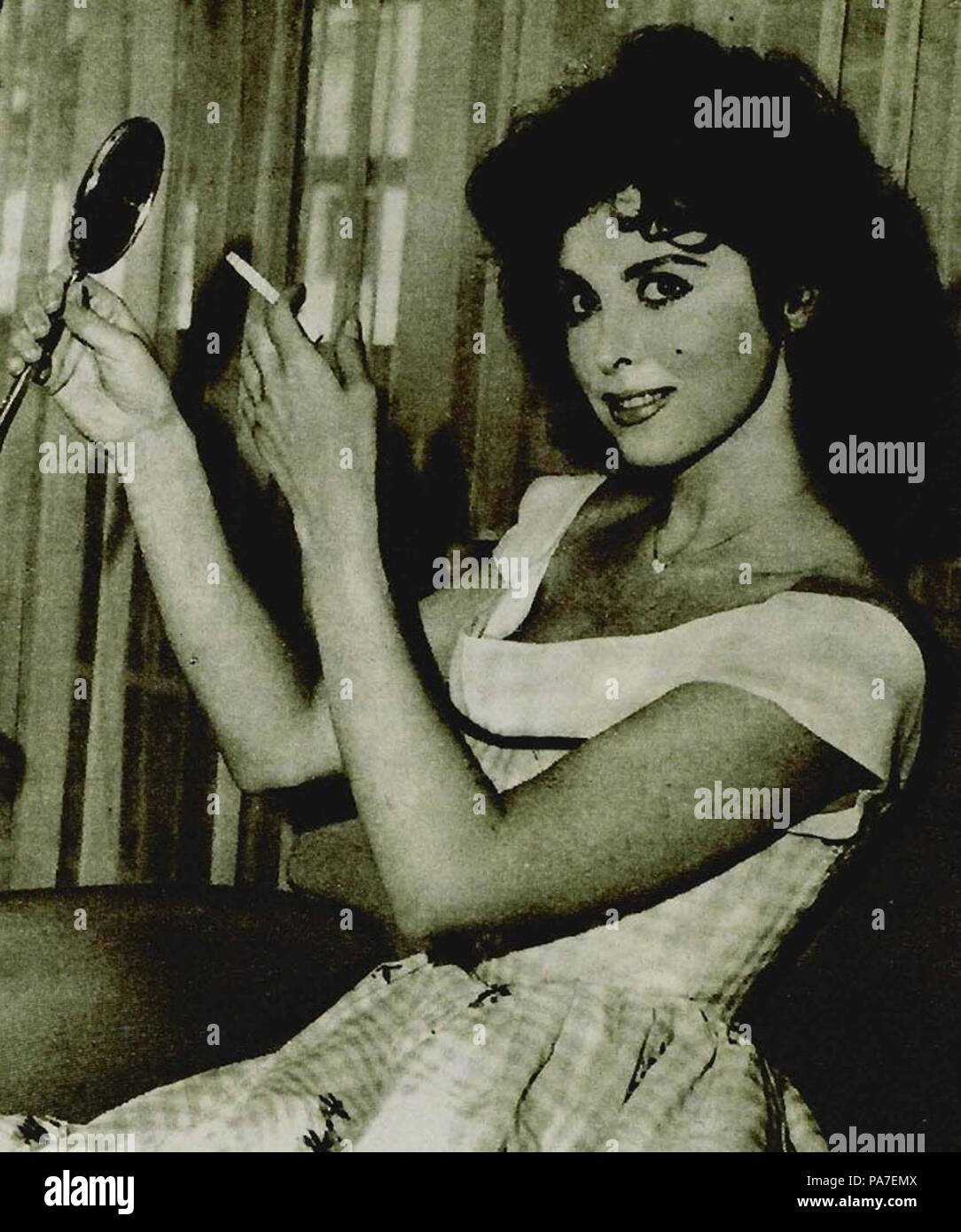 Tina louise hi-res stock photography and images - Alamy