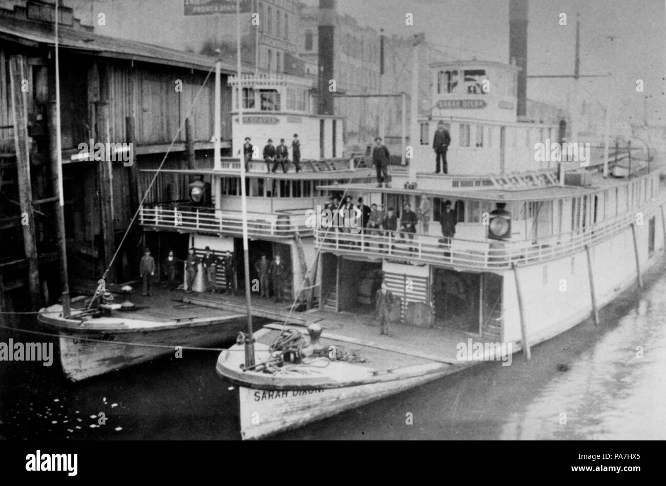 Sternwheelers hi-res stock photography and images - Alamy