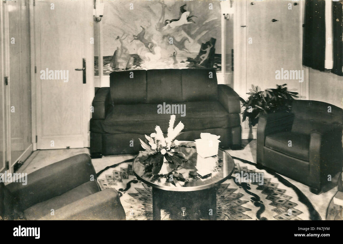 1920s ship interior hi-res stock photography and images - Alamy